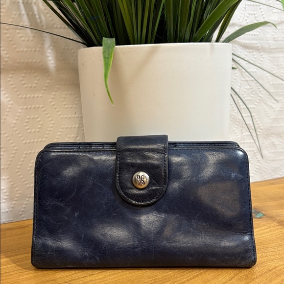 HOBO | Bags | Hobo Wallet | Poshmark